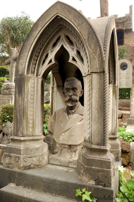 Visiting the Beautiful Protestant Cemetery in Rome