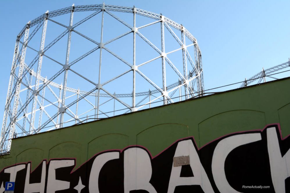 Street art in Ostiense district in Rome - Where to find the best murals