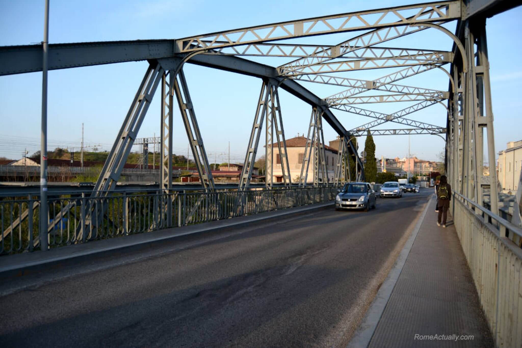15 Most Famous and Historic Bridges in Rome - An Easy Guide