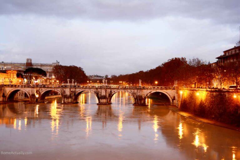 Easy Guide to the Beautiful Ponte Sant'Angelo Bridge in Rome