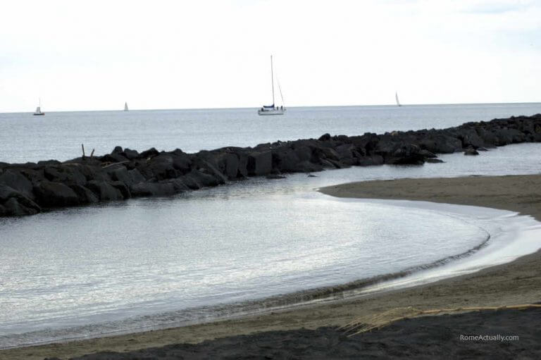 13 Best Beaches Near Rome to Visit in Summer - Rome Actually